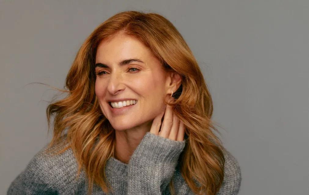 How To Do A Gray Root Touch-Up At Home | Clairol US